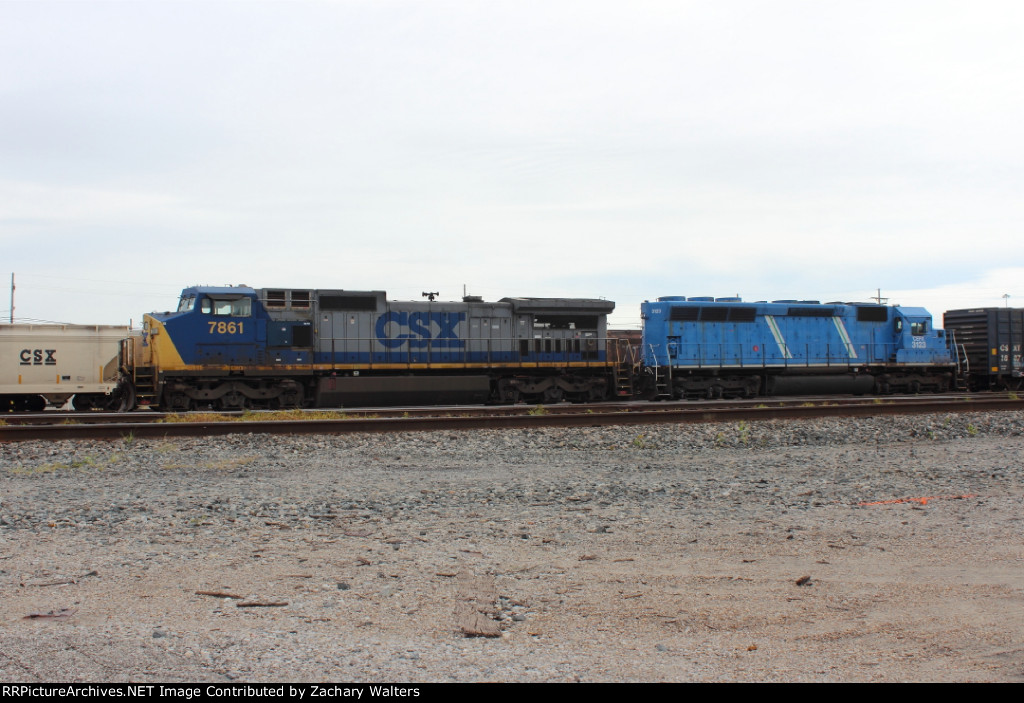 CSX 7861 CEFX 3123